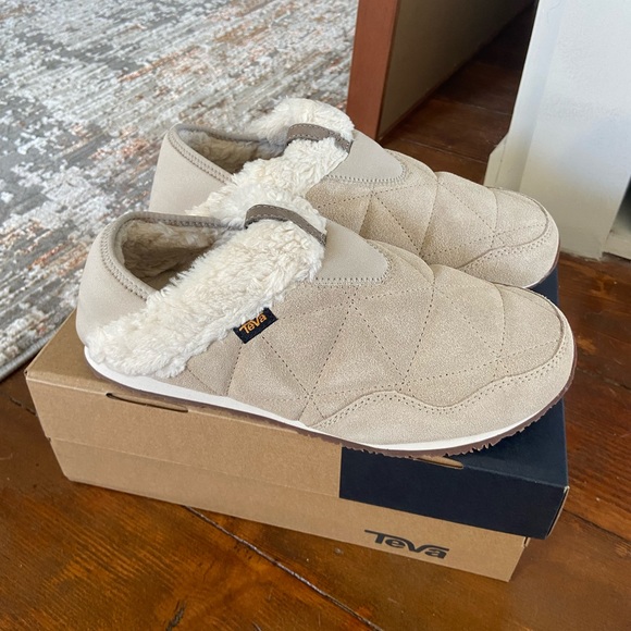 Teva | Shoes | Teva Reember Plushed Brand New | Poshmark